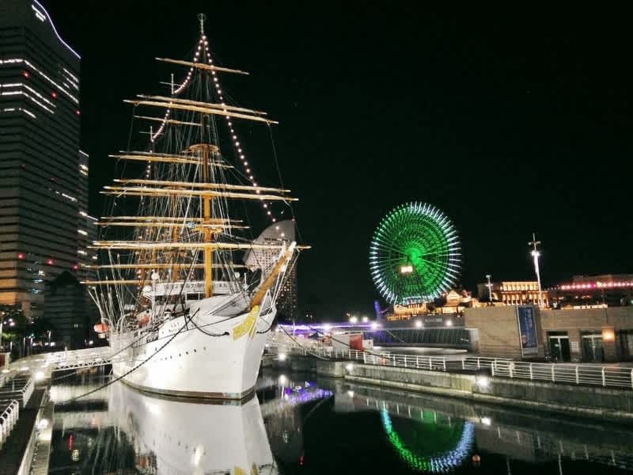 横浜の夜景スマホでカシャリ！📷 - morinoki2011