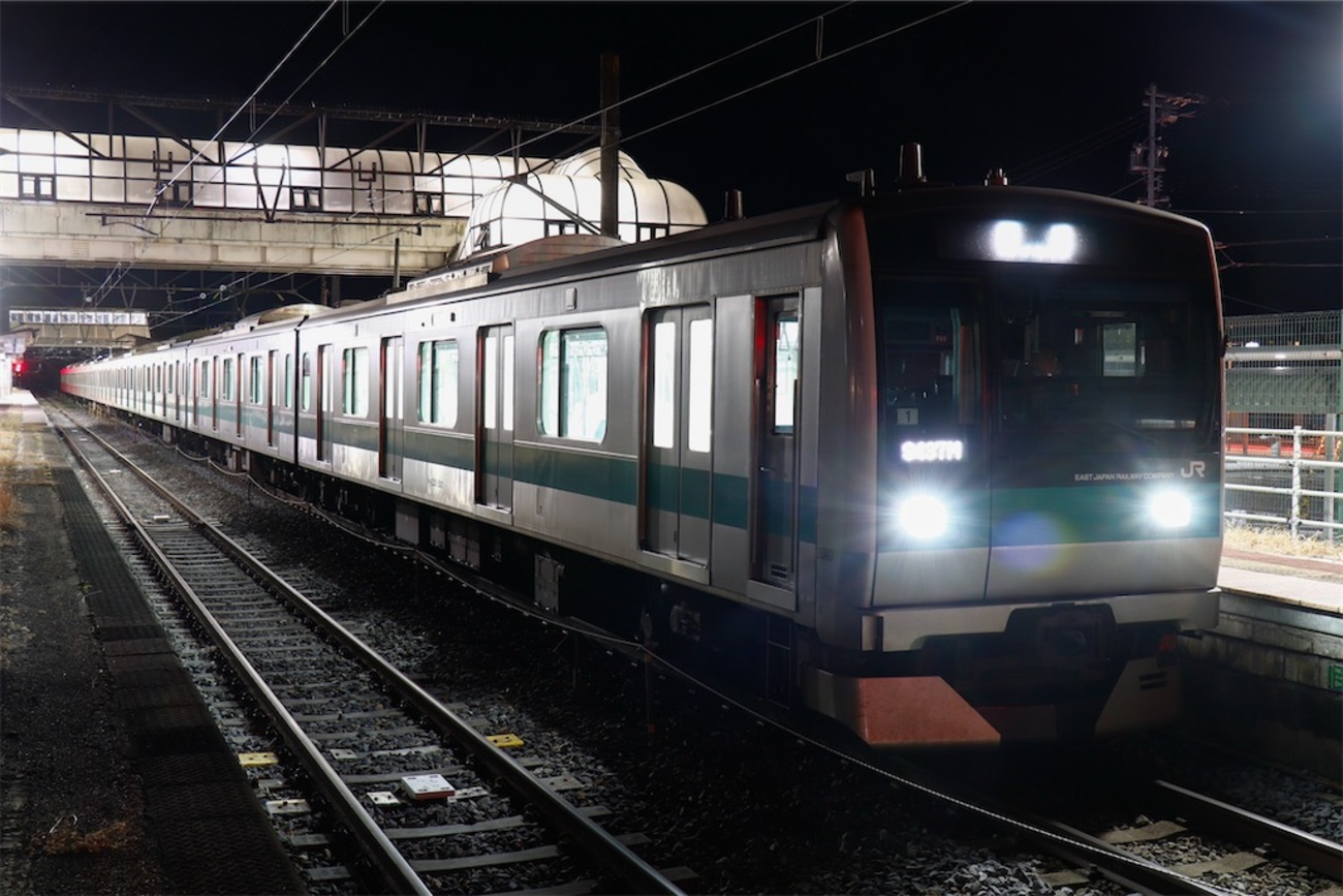 E233系2000番台マト1編成 NN入場 - 特急上高地回遊81号