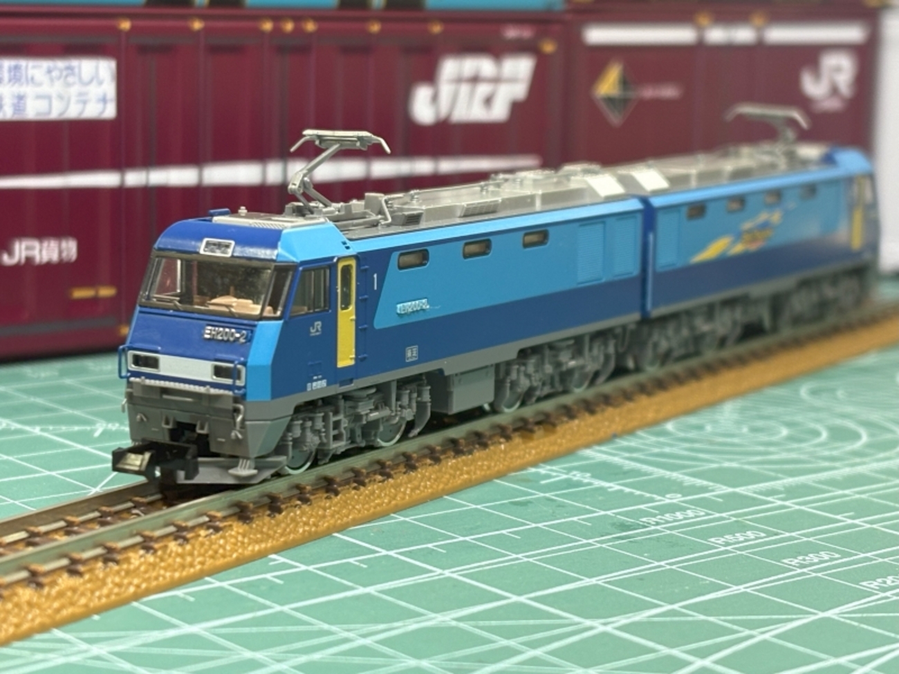 TOMIX EH200 2025年ロット／入線整備中 - NEW CHIBA TRAIN NET
