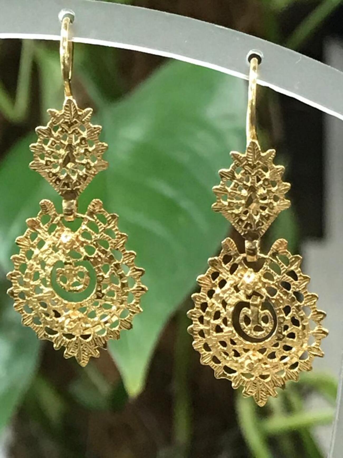 女王様のイヤリング - fiosブログ