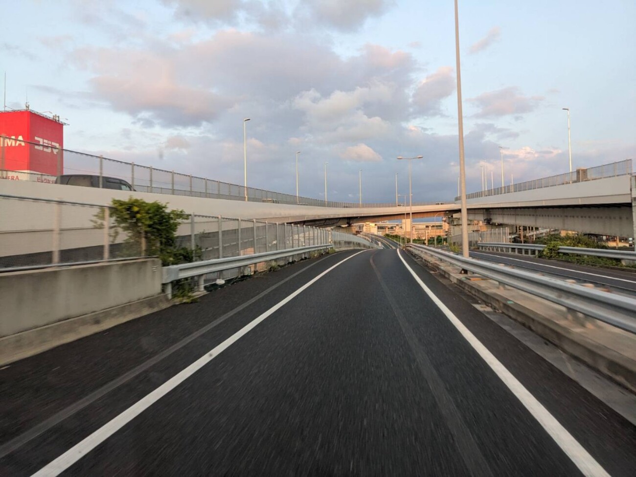 黒崎バイパスから春の町の国道3号線に分岐する - 株式会社オフィスSAKOの現場