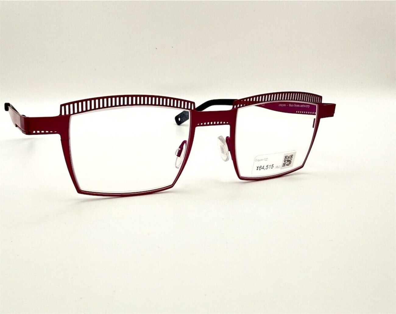 はっきりした色使いが良い感じ、Theoのcrayon - oogley raconter , rosita , stella のブログ