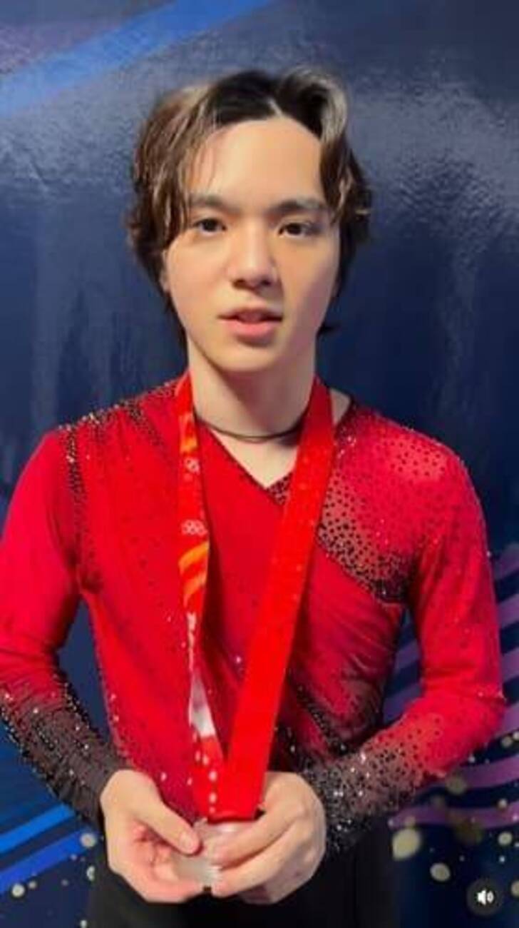 NHK杯エキシの北京団体戦メダルお披露目 - オオナゾコナゾ