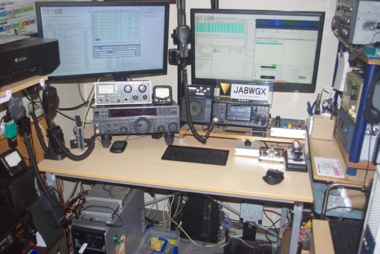 今の無線室を紹介 - JA8WGX無線日誌