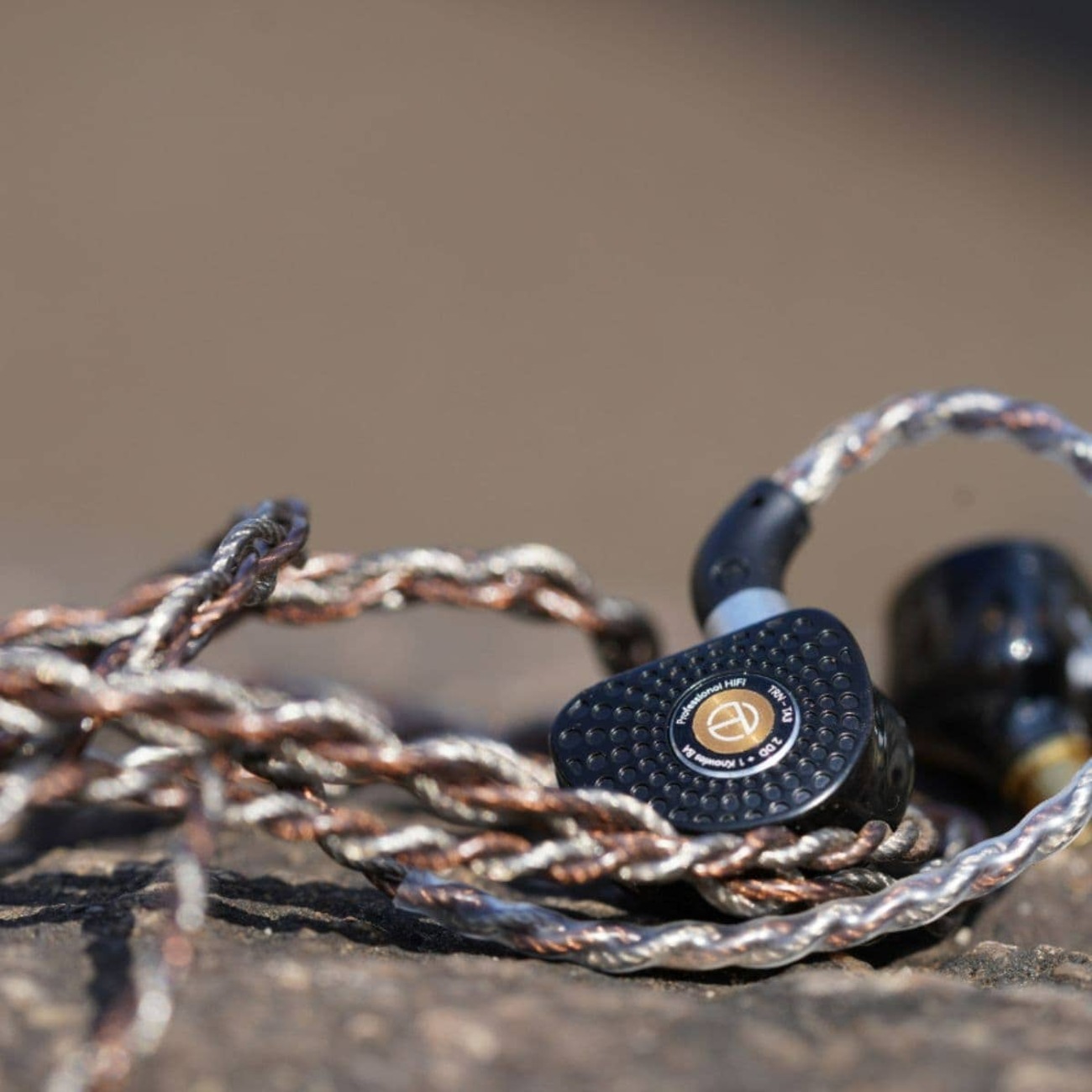 (Chi-fi IEM Review) TRN TA3: Dynamic and fun sound that is a ...