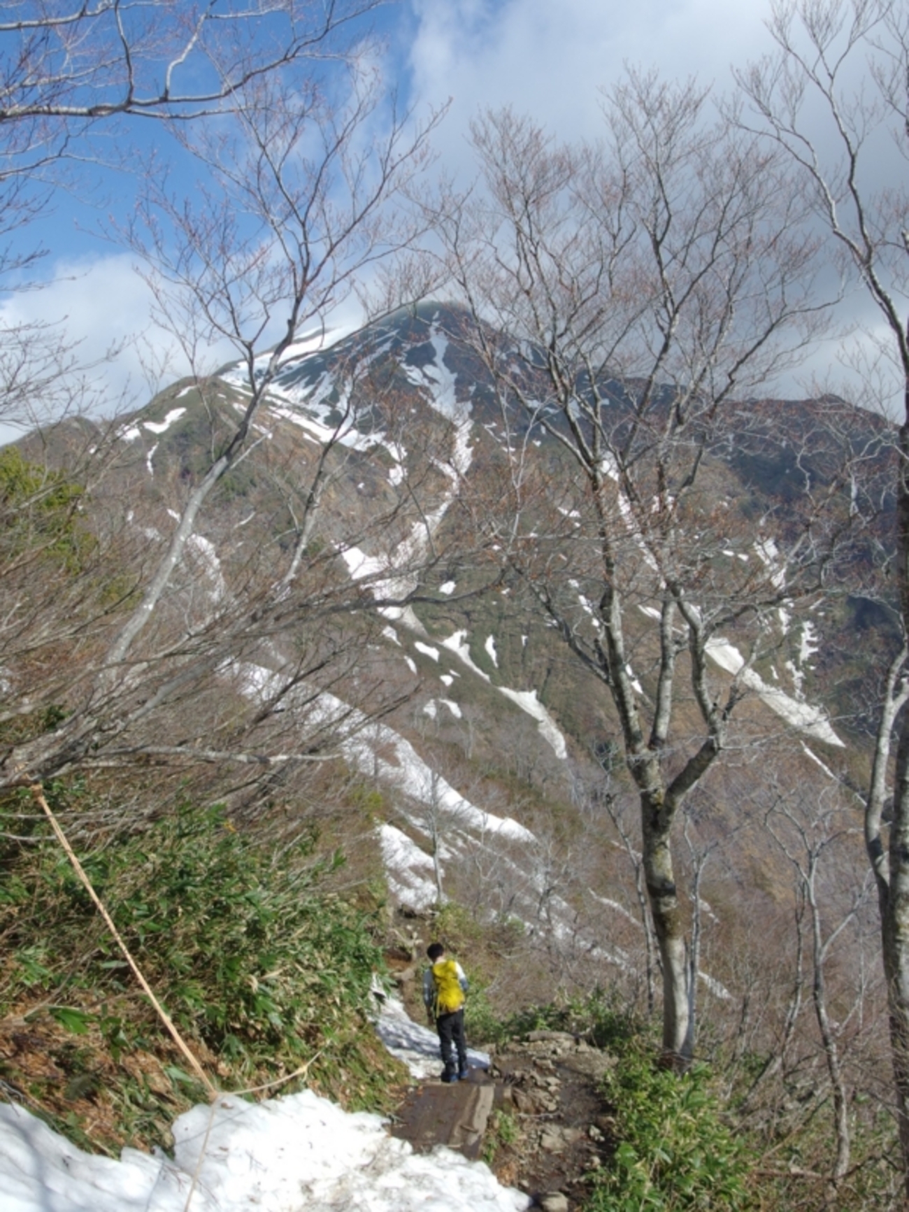 2016/05/05 谷川岳 〜 ロープウェイ利用で山頂をめざす天神尾根コース 〜 - yagisukeのお山なブログ