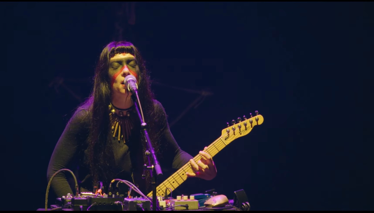 Miet, Lili Refrain, Silvia Cignoli - ルーパーとエレクトロニクスで独自に音楽を構築する女性アーティスト ...