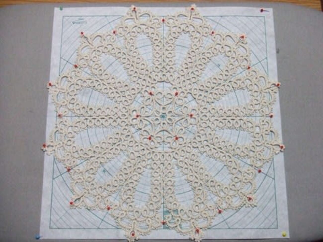 Tatted Treasures Doily XIV その3 (完) - 手作り記録