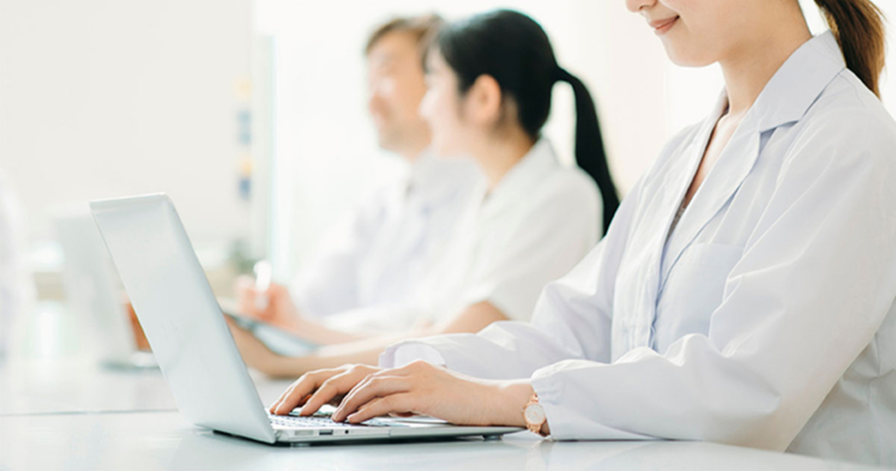 医療従事者の事務用途でのパソコン選びのポイントやスペックの目安とは？おすすめモデル3選も紹介 - mouse LABO