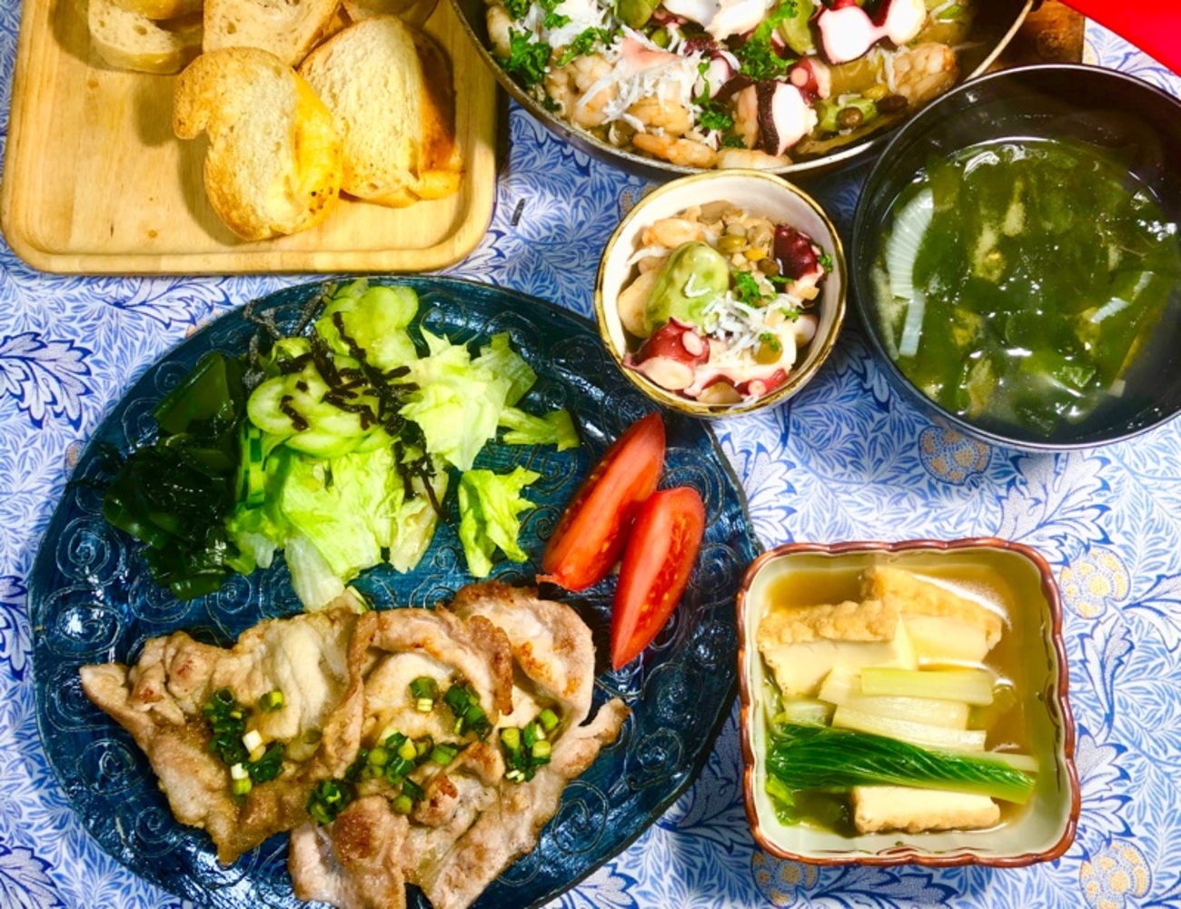 春の気配 「走り」の空豆とタコのアヒージョ うるいの煮浸し 豚肉はネギポン酢でさっぱり - 糖質オフのおうちごはん～持病があっても楽しく生きる～