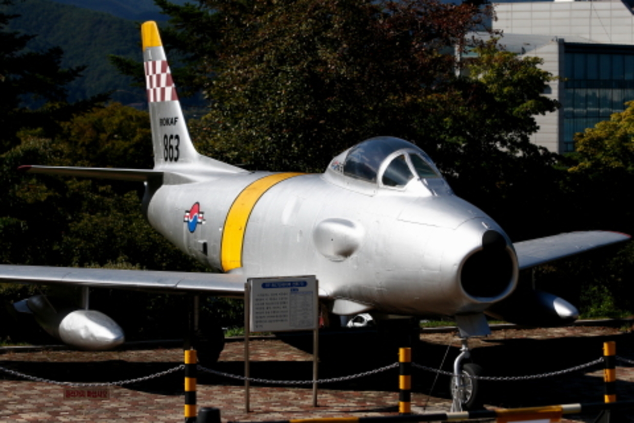 【韓国】RF-86Fの展示機 - 用廃機ハンターが行く！