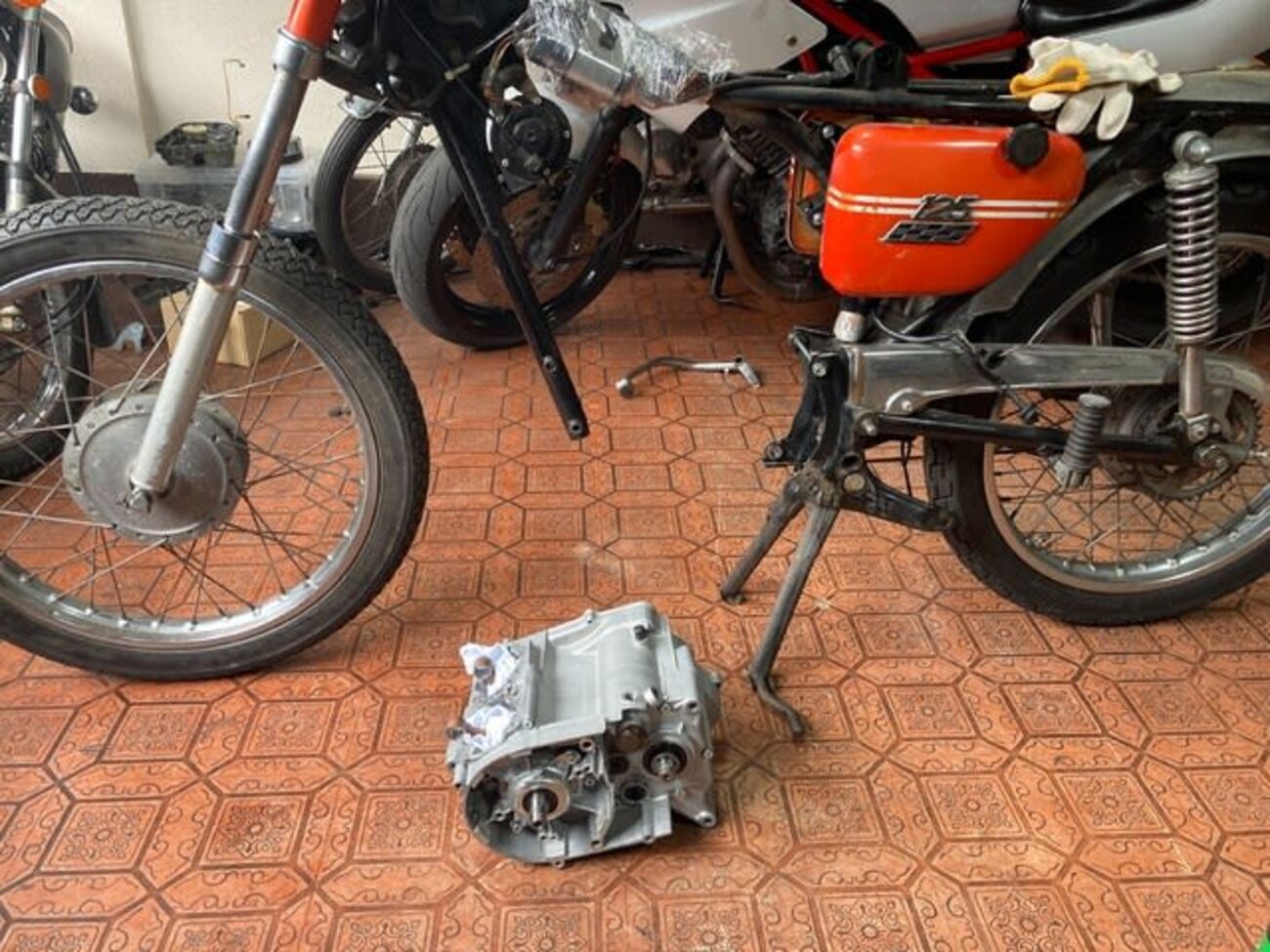 RD125丸タンク青4の腰下作業 - goroの徒然なるままに・・・2nd.