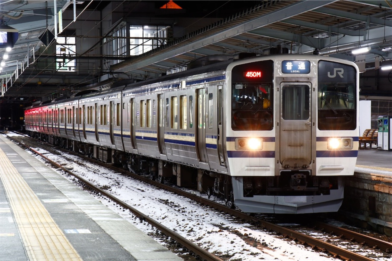 211系N608編成 スカ色 運用開始 - 特急上高地回遊81号