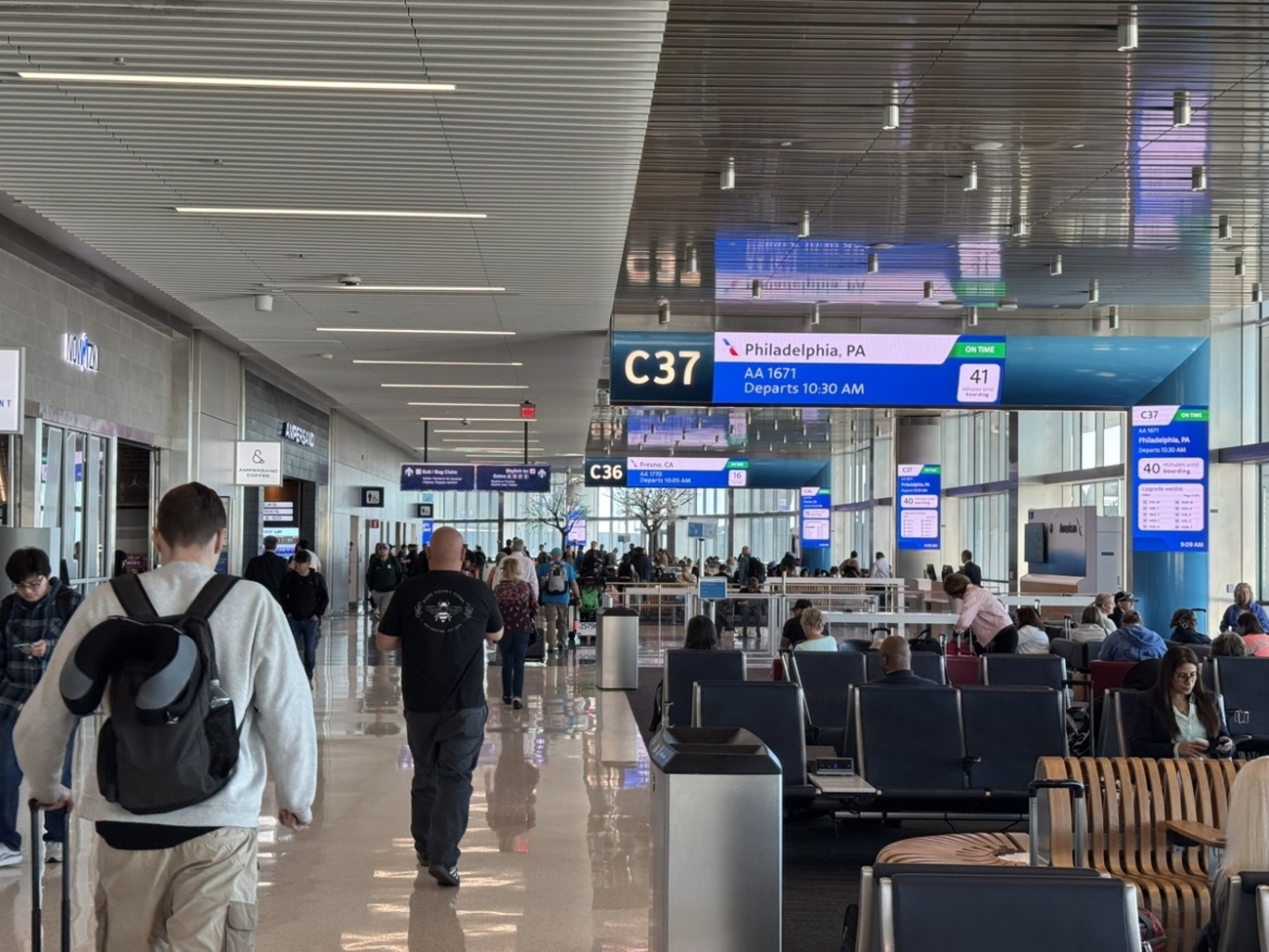 1日目：アメリカン航空 AA937 ダラス〜サンサルバドル ビジネス - Out of Office サラリーマン週末旅行記録