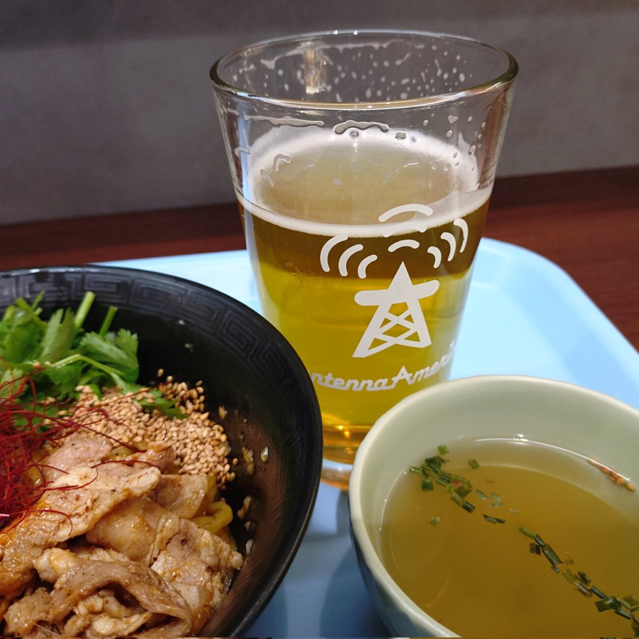 East Brother - Bo Pils - 芳しき危険な黄金色