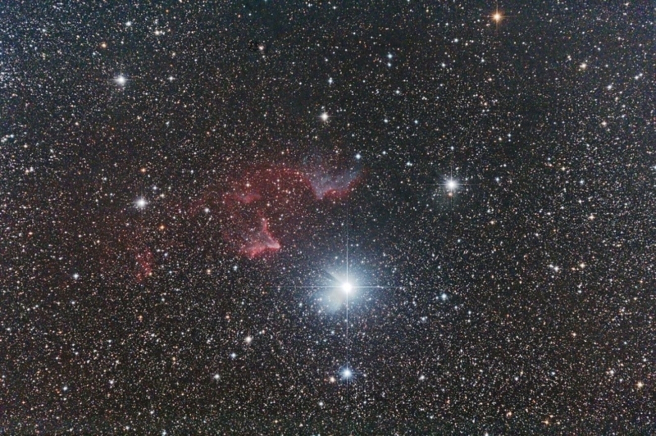 撮影枚数を 〇倍にして IC59・IC63 (ｶｼｵﾍﾟｱ座) - 雲の上には宇宙（そら）