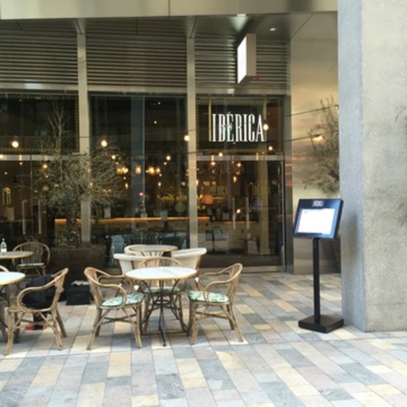 スペイン料理、Iberica Victoria - ロンドンに住むことになりまして。