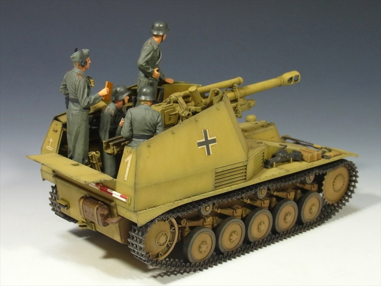 Tamiya 1/35 GERMAN SELF-PROPELLED HOWITZER WESPE ITALIAN FRONT - AFVモデラーの巣