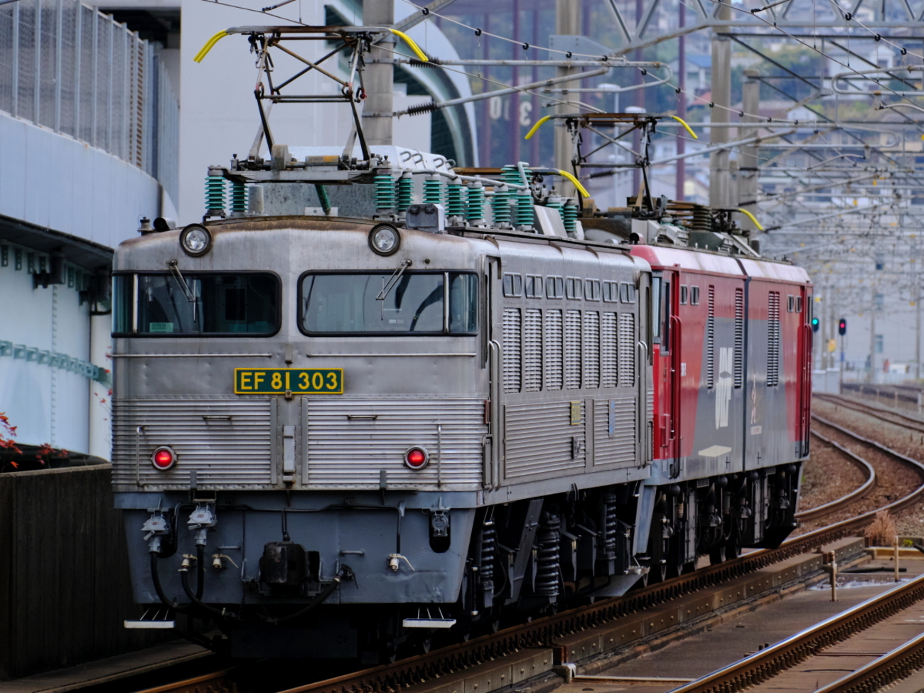 銀釜ことEF81-303が撮りたいです - 続 うっかり鉄の鉄道風景写真撮影記