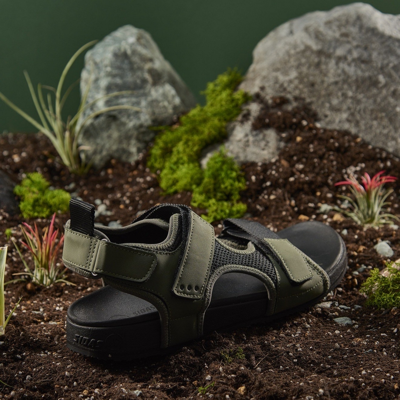 2024新作レビュー：SIDASのアウトドア3Dサンダル『SOIL』と『KITE』詳細解説！快適性と機能性を徹底検証 - アウトドア探求隊