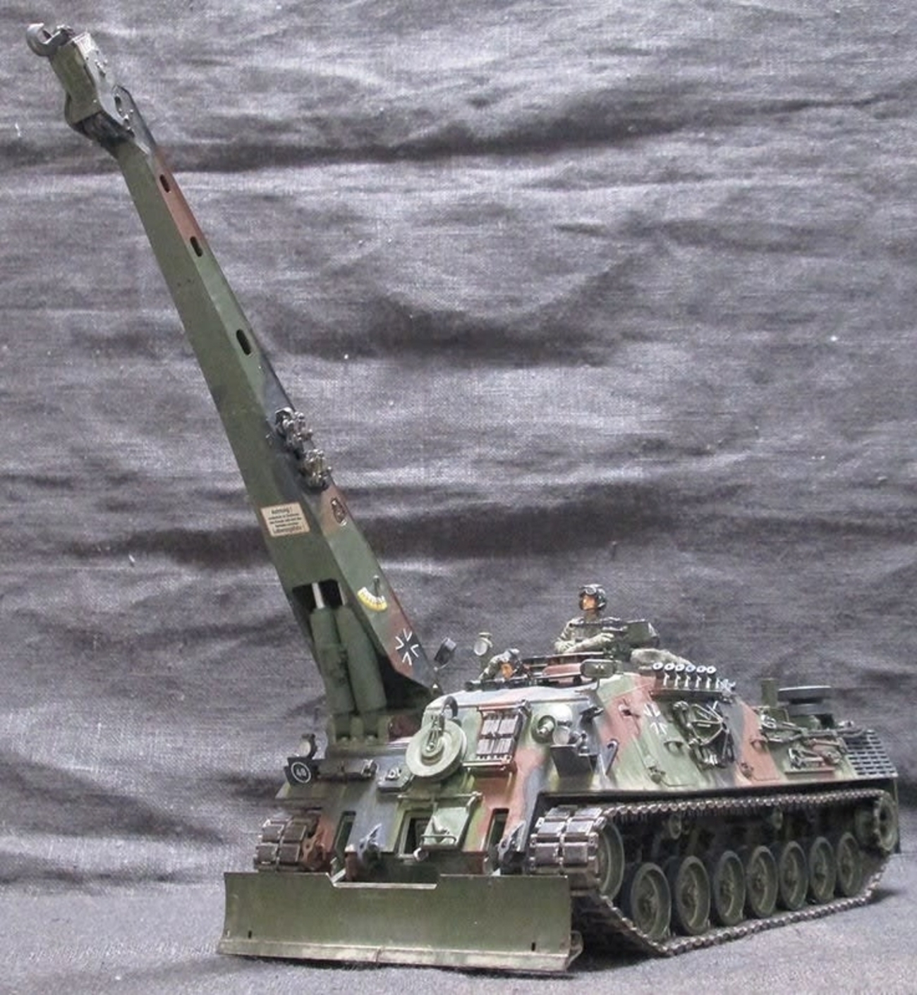TAKOM 1/35 ベルゲパンツァー 2A2 最終回 - Junky Monologue