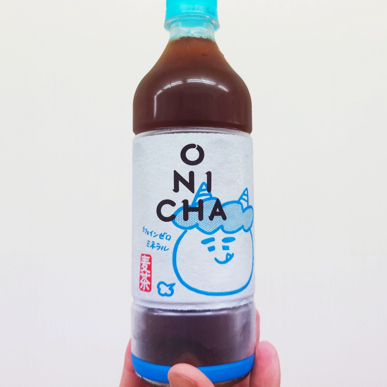 話題のONICHAを飲んでみた！普通の麦茶との違いはある？ - ソフトドリンクの鉄人