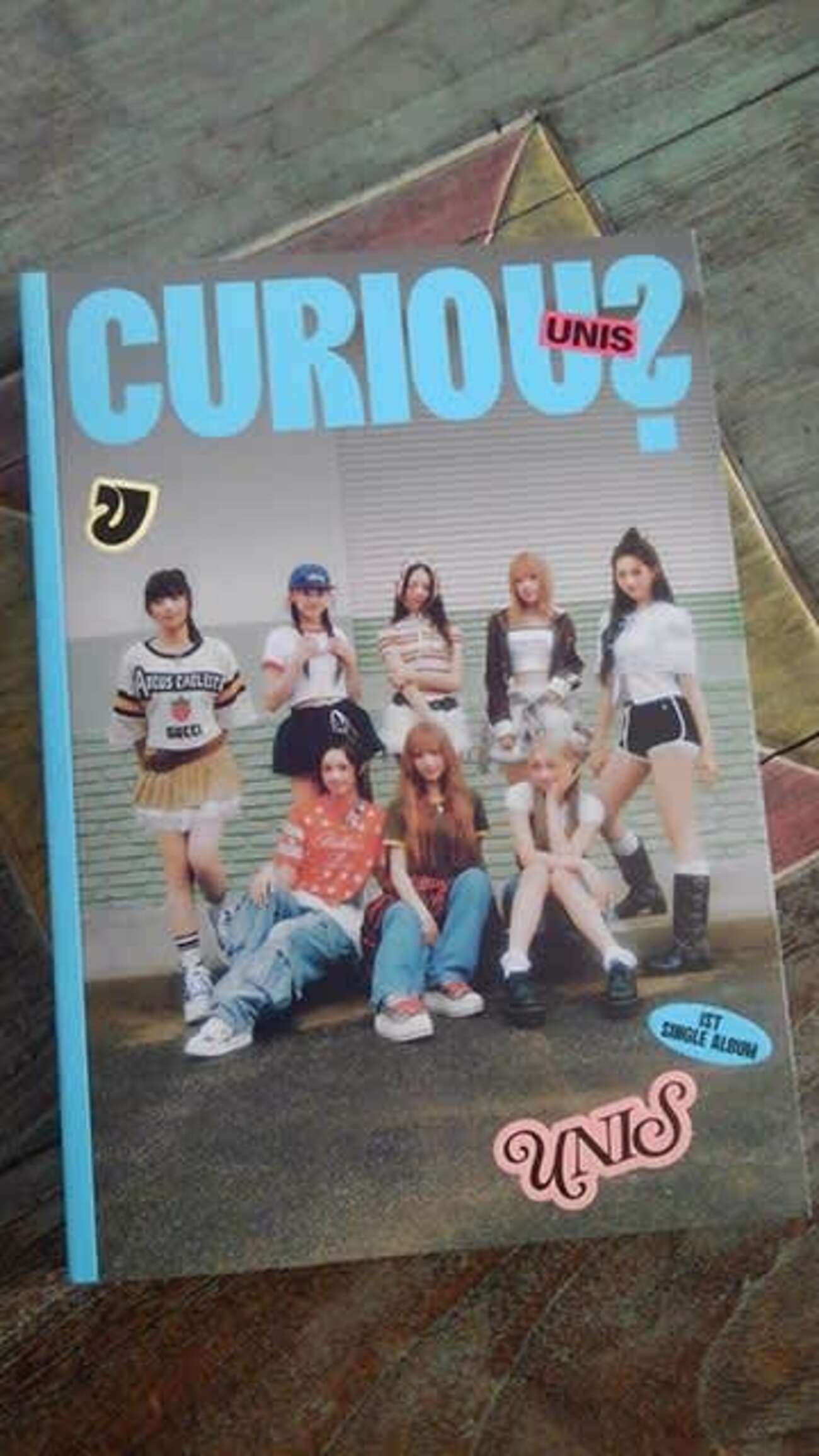 "UNIS" 1st Single Album "CURIOUS"。 - もちゃもちゃ堂気紛れ本舗
