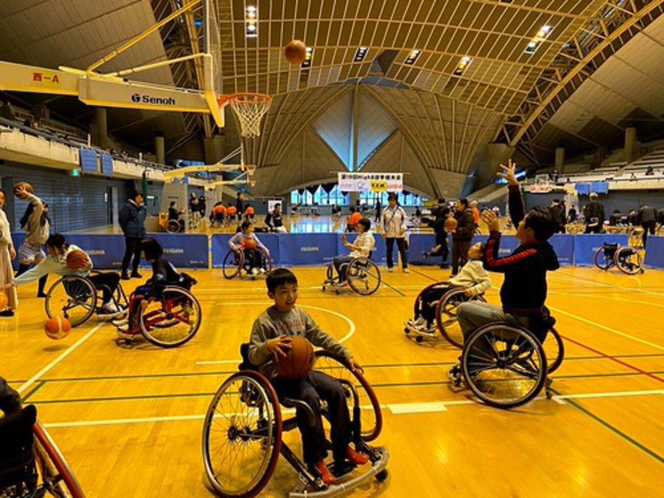 枠が溶解するスポーツ - TAK NISHIMURA