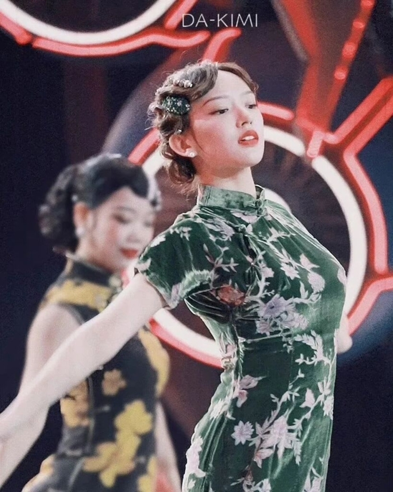 Cheng Xiao's Qipao dance performance in Masked Dancing King S3 Final ...