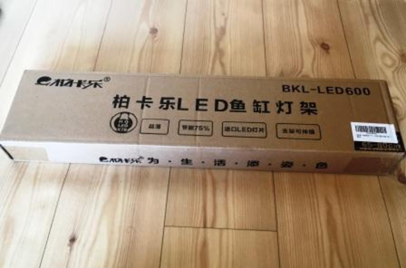 激安アクアリウムLED照明を買ってみた！フラットLEDランプ LED600レビュー - Uguing Life!