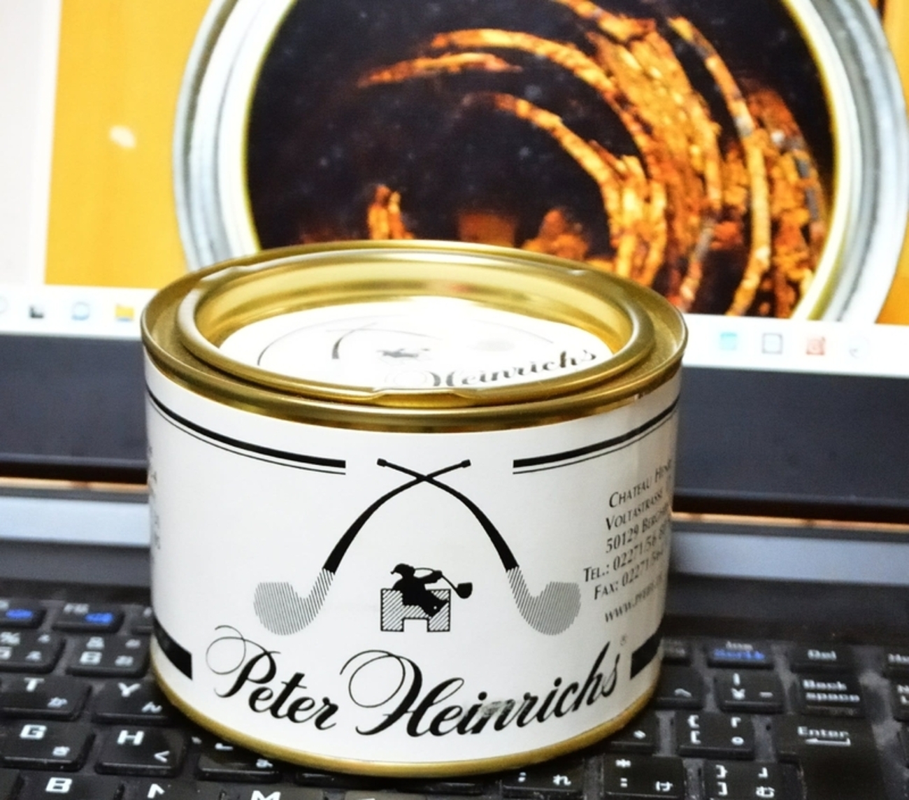 Peter Heinrichs - Golden Sliced とDark Strong Flake の製造元について - 鳥とパイプと日本酒 ...